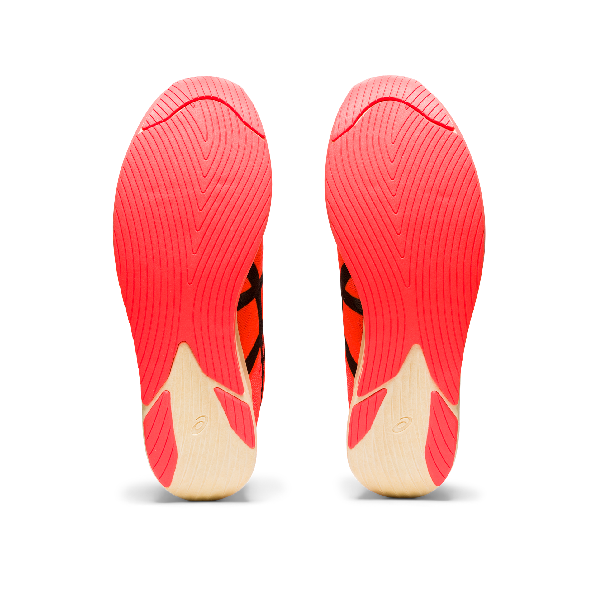 La METARACER d'ASICS à plaque de carbone est enfin disponible