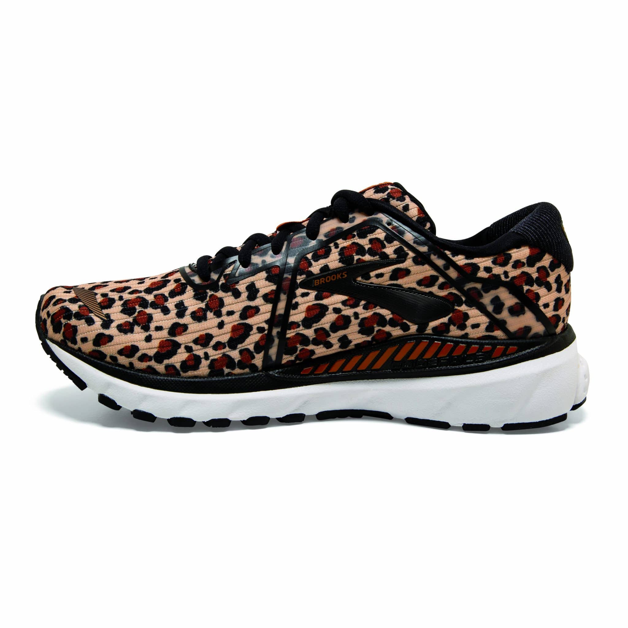 Brooks complète sa collection Run Wild avec un imprimé léopard
