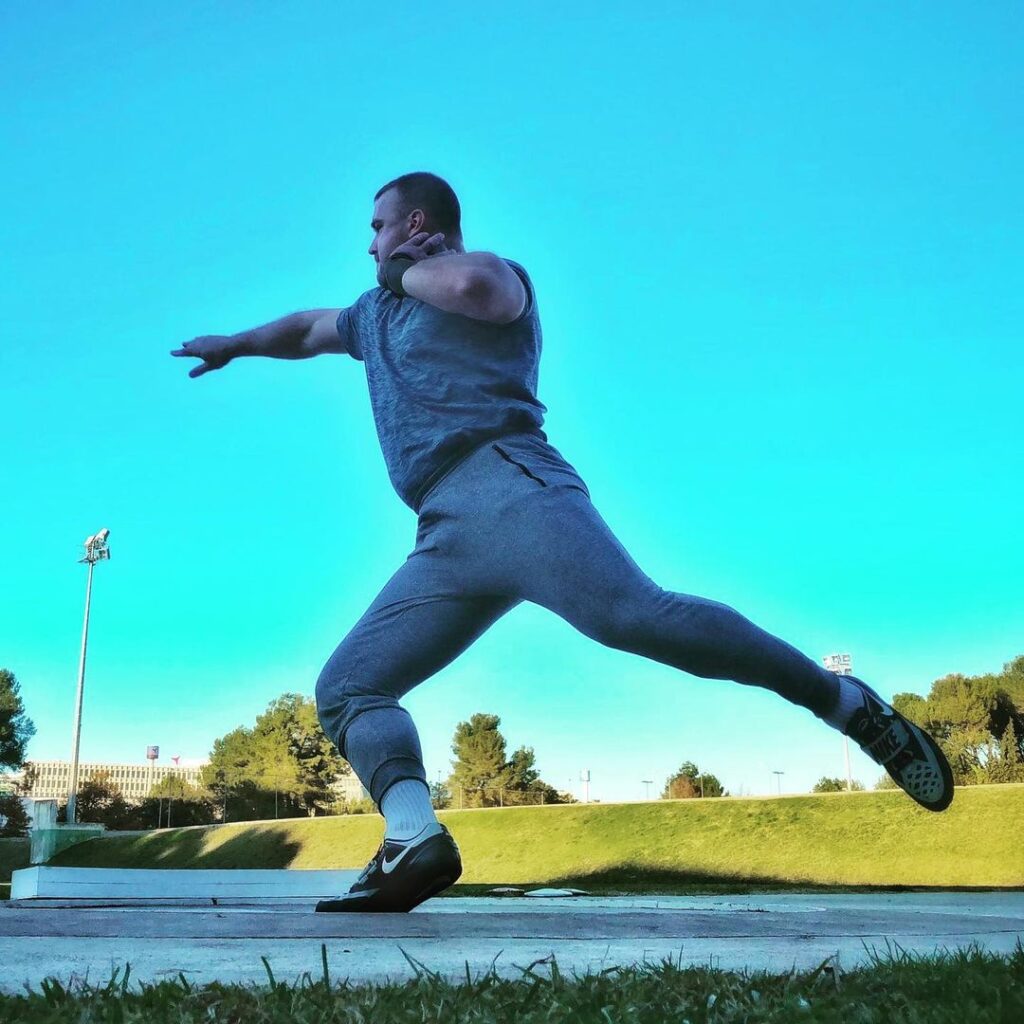 Poids des engins d’athlétisme : javelot, disque, marteau et poids