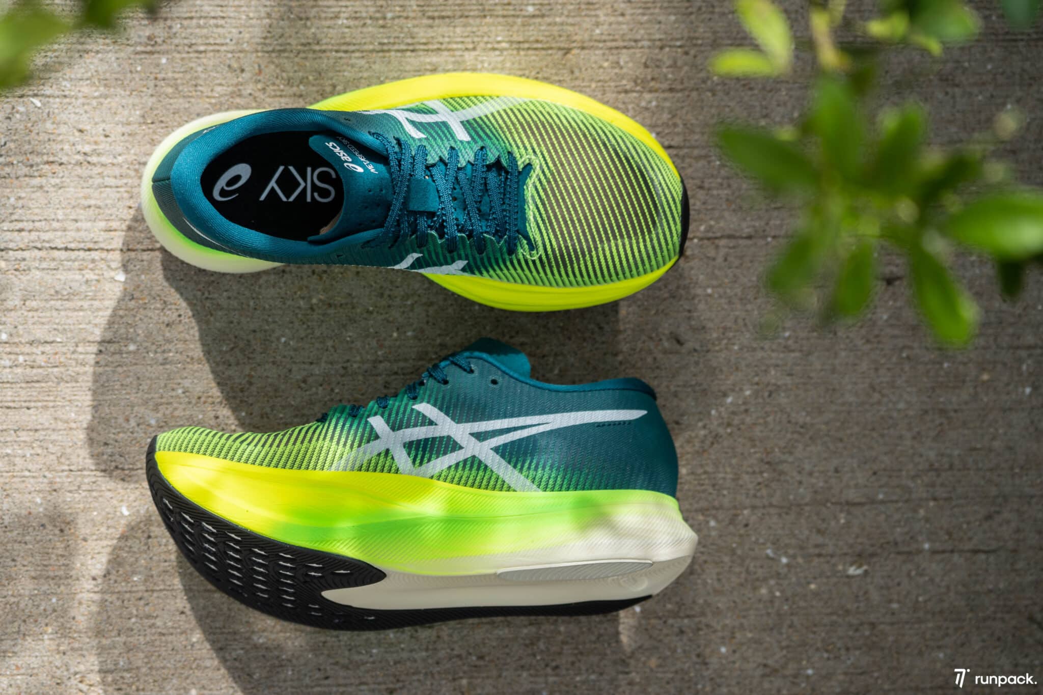 Chaussures ASICS : le Top 3 des innovations chaussures 2022 - runpack.