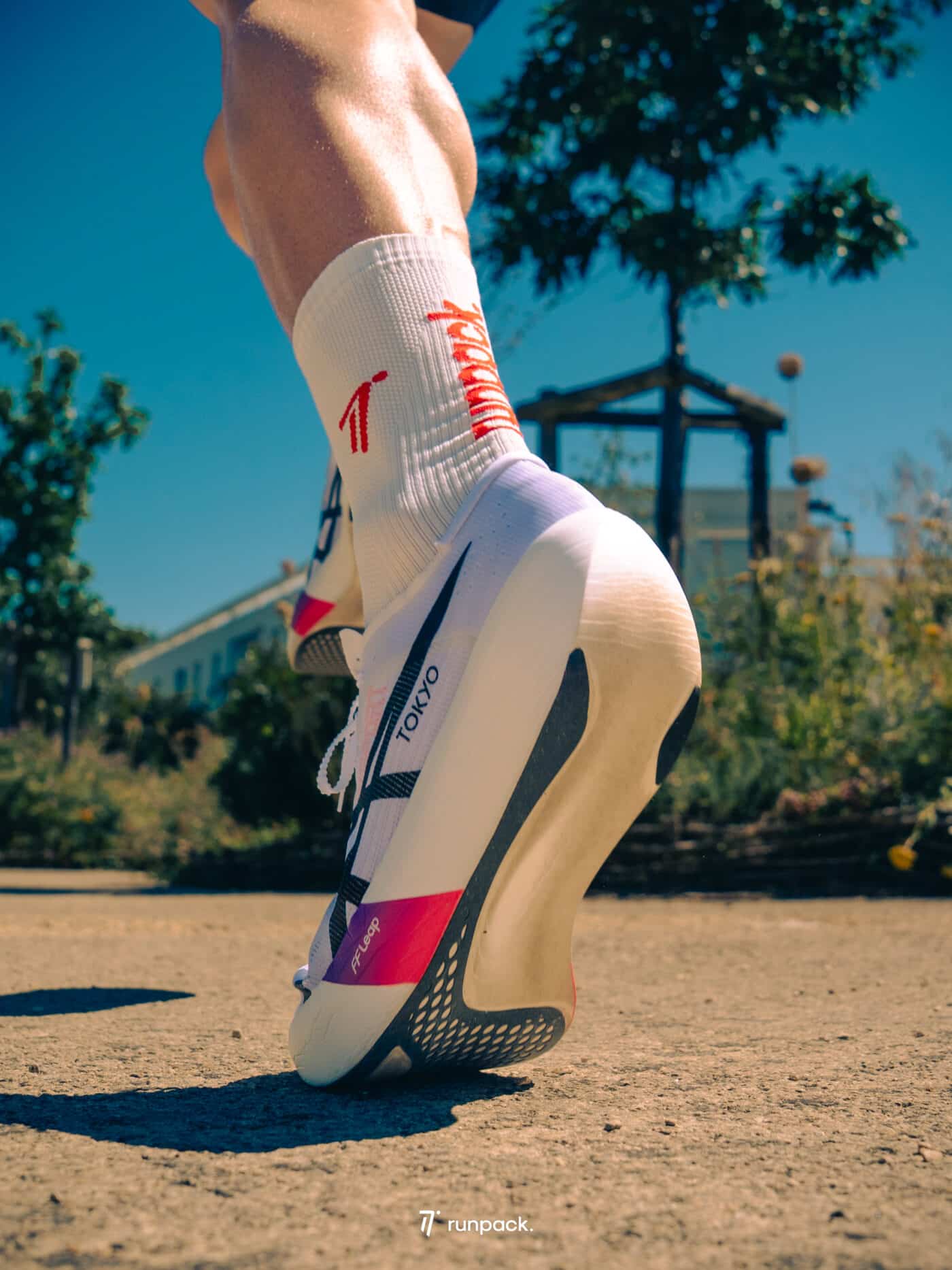 ASICS Metaspeed RAY : une chaussure ultra performante